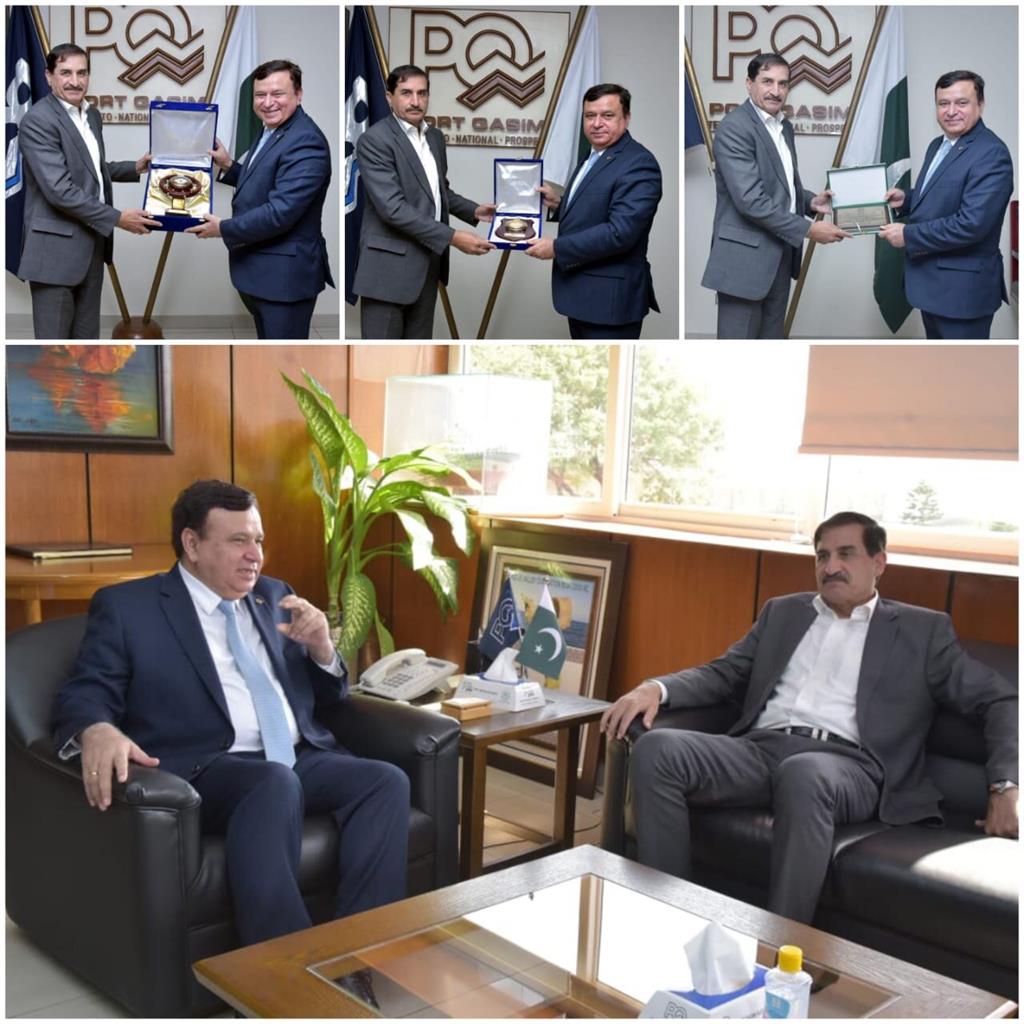 Lt.Gen Mohammad Hilal Hussain HI(M) (Retd), Secretary Defence visited ...